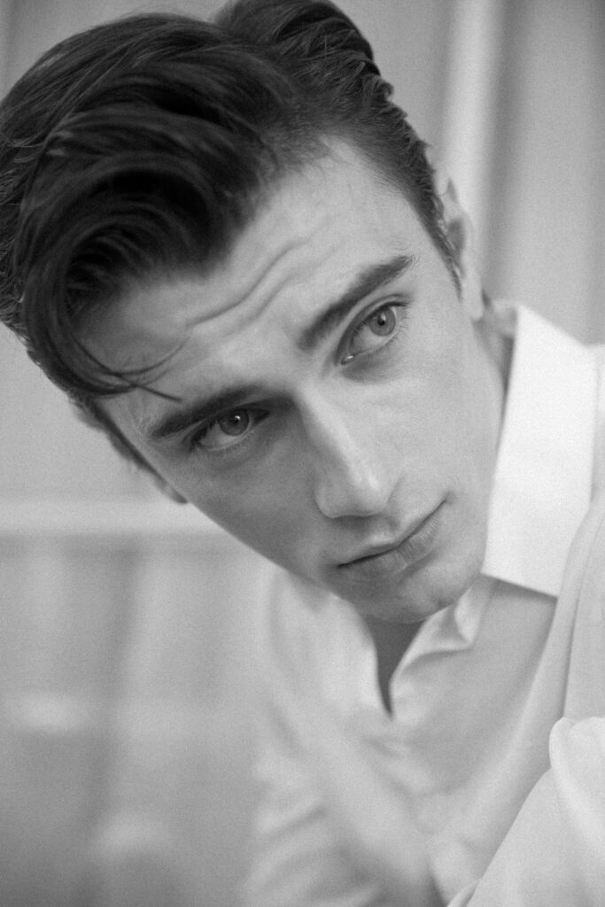 aLEX B | Model